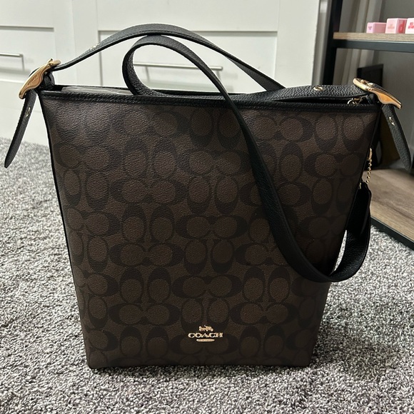 Coach | Bags | Nwot Coach Val Duffle Womens Signature Canvas Crossbody ...